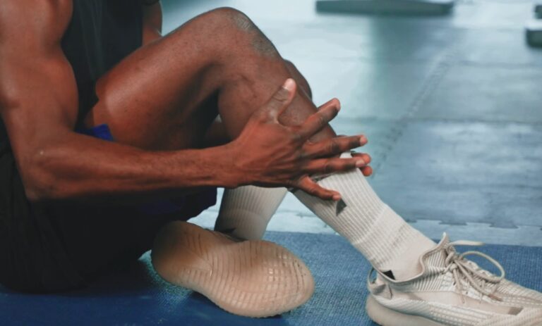 Shaky Legs After A Workout? 8 Causes Of Tremor After Working Out