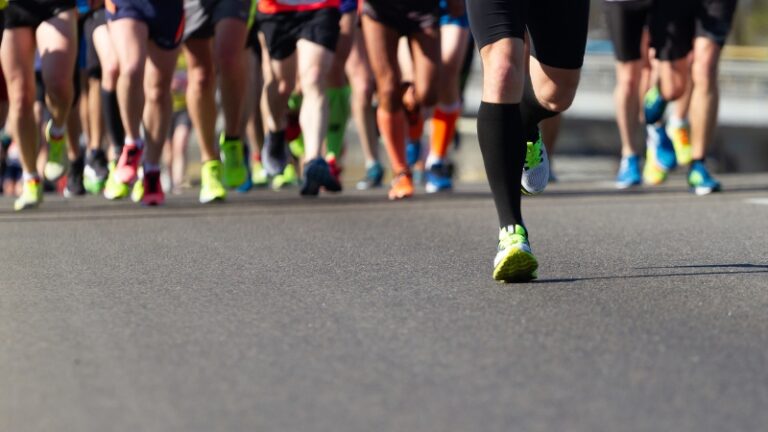 Half Marathon Training Plan for Beginners - Simple 12-Week Guide ...